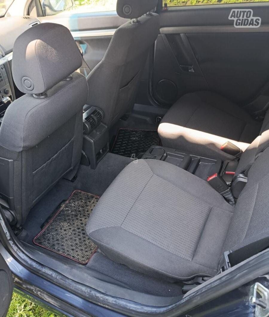 Blue Opel Signum 2007 in Telschi, with an engine capacity of 1.90 L and mileage of 285 thousand km for 600 €, photo 11 on AUTOMOTO.COM.LV