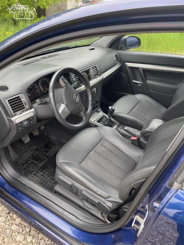 Zils Opel Signum 2008 Kauņa, ar dzinēja tilpumu 1.90 L un nobraukumu 241 tūkst. km par 1350 €, foto 10 vietnē AUTOMOTO.COM.LV