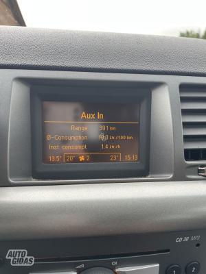 Zils Opel Signum 2008 Kauņa, ar dzinēja tilpumu 1.90 L un nobraukumu 241 tūkst. km par 1350 €, foto 14 vietnē AUTOMOTO.COM.LV