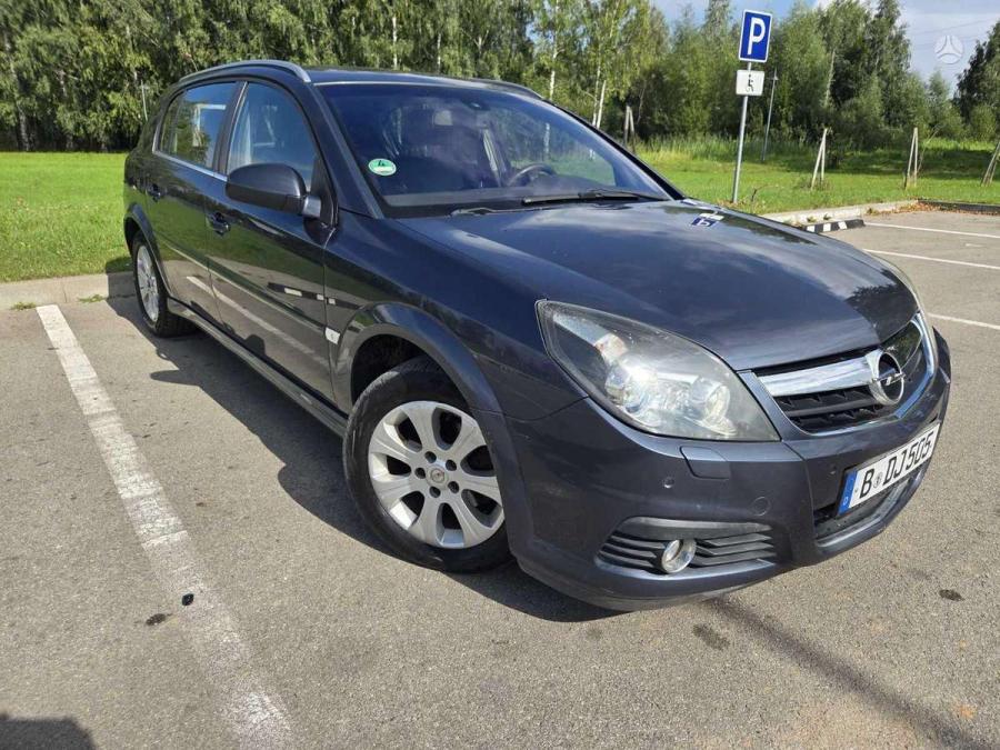 Blue Opel Signum 2008 in Kaisiadorys, with an engine capacity of 1.91 L and mileage of 237 thousand km for 2350 €, photo 1 on AUTOMOTO.COM.LV