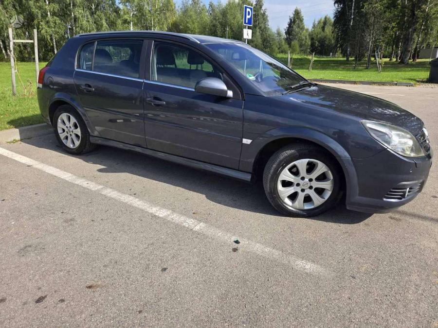 Blue Opel Signum 2008 in Kaisiadorys, with an engine capacity of 1.91 L and mileage of 237 thousand km for 2350 €, photo 9 on AUTOMOTO.COM.LV