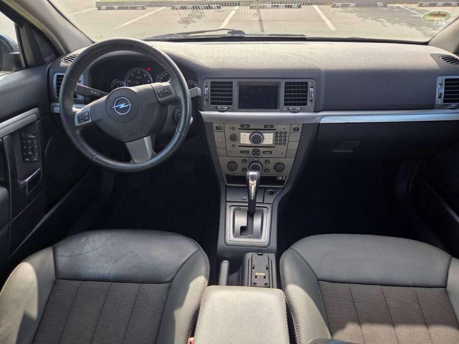 Blue Opel Signum 2008 in Kaisiadorys, with an engine capacity of 1.91 L and mileage of 237 thousand km for 2350 €, photo 11 on AUTOMOTO.COM.LV