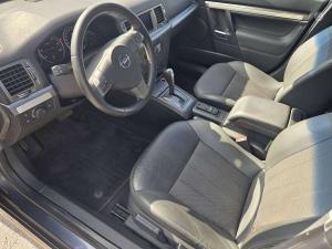 Blue Opel Signum 2008 in Kaisiadorys, with an engine capacity of 1.91 L and mileage of 237 thousand km for 2350 €, photo 12 on AUTOMOTO.COM.LV