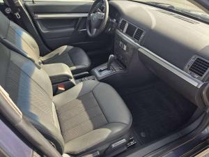 Blue Opel Signum 2008 in Kaisiadorys, with an engine capacity of 1.91 L and mileage of 237 thousand km for 2350 €, photo 13 on AUTOMOTO.COM.LV