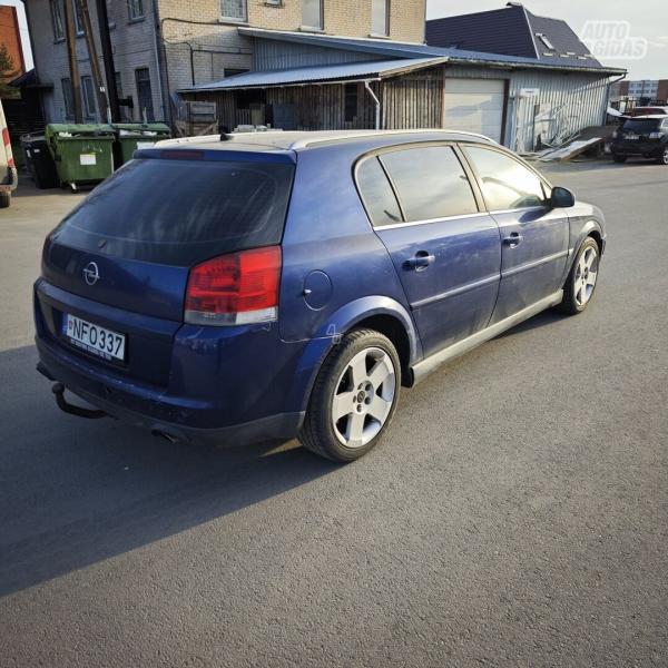 Blue Opel Signum 2003 in Plunge, with an engine capacity of 2.20 L and mileage of 300 thousand km for 730 €, photo 4 on AUTOMOTO.COM.LV