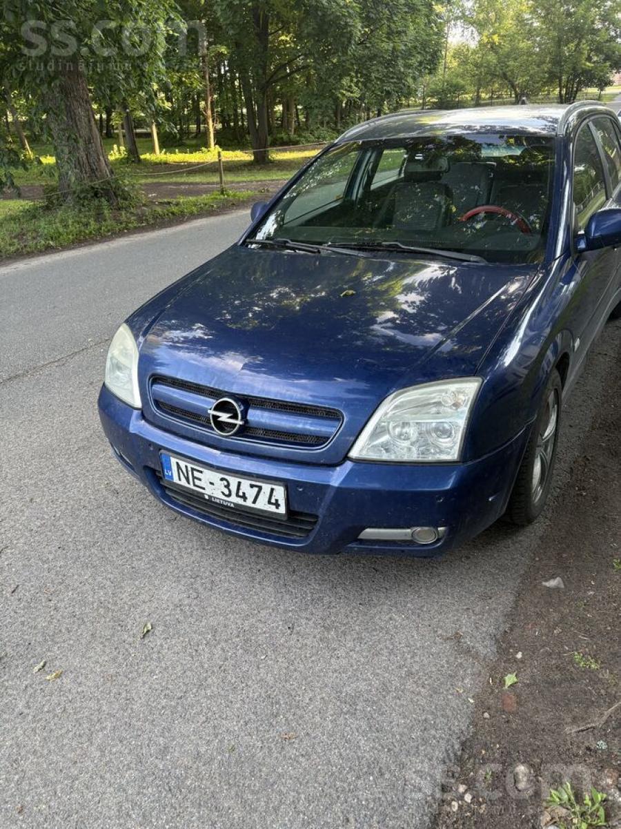 Zils Opel Signum 2003 Rīga, ar dzinēja tilpumu 2.20 L un nobraukumu 344 tūkst. km par 750 €, foto 1 vietnē AUTOMOTO.COM.LV