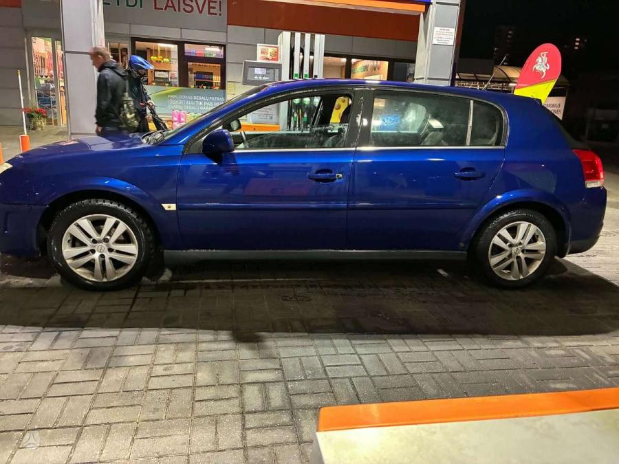 Zils Opel Signum 2004 Viļņa, ar dzinēja tilpumu 1.91 L un nobraukumu 250 tūkst. km par 450 €, foto 4 vietnē AUTOMOTO.COM.LV