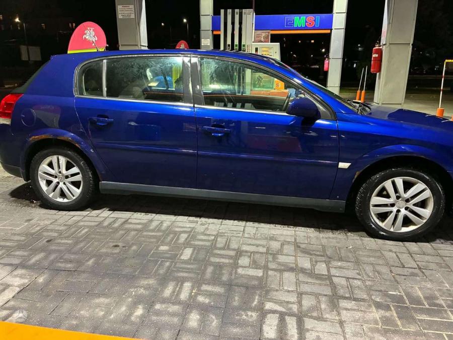 Zils Opel Signum 2004 Viļņa, ar dzinēja tilpumu 1.91 L un nobraukumu 250 tūkst. km par 450 €, foto 5 vietnē AUTOMOTO.COM.LV