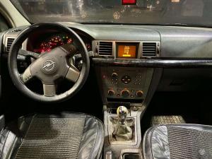 Zils Opel Signum 2004 Viļņa, ar dzinēja tilpumu 1.91 L un nobraukumu 250 tūkst. km par 450 €, foto 8 vietnē AUTOMOTO.COM.LV