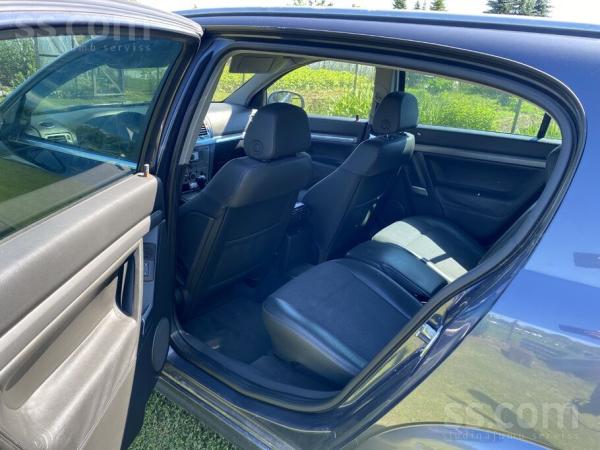 Zils Opel Signum 2006 Jēkabpils, ar dzinēja tilpumu 1.90 L un nobraukumu 390 tūkst. km par 700 €, foto 8 vietnē AUTOMOTO.COM.LV