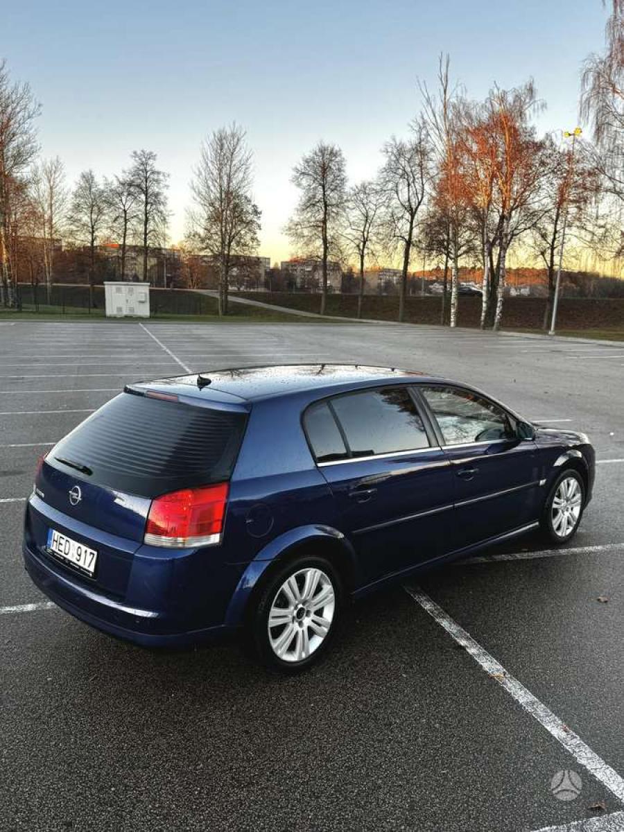 Zils Opel Signum 2007 Kėdainiai, ar dzinēja tilpumu 1.90 L un nobraukumu 3640 tūkst. km par 1500 €, foto 7 vietnē AUTOMOTO.COM.LV