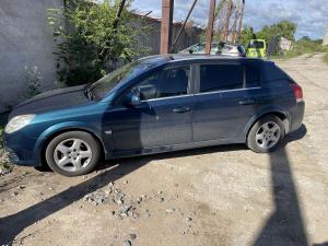 Zaļš Opel Signum 2006 Kauņa, ar dzinēja tilpumu 1.91 L un nobraukumu 301 tūkst. km par 600 €, foto  vietnē AUTOMOTO.COM.LV