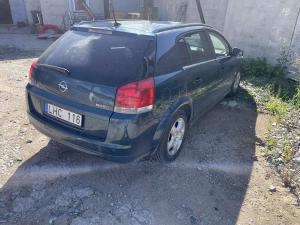 Zaļš Opel Signum 2006 Kauņa, ar dzinēja tilpumu 1.91 L un nobraukumu 301 tūkst. km par 600 €, foto 4 vietnē AUTOMOTO.COM.LV