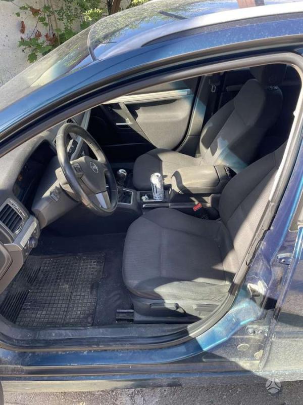 Zaļš Opel Signum 2006 Kauņa, ar dzinēja tilpumu 1.91 L un nobraukumu 301 tūkst. km par 600 €, foto 5 vietnē AUTOMOTO.COM.LV