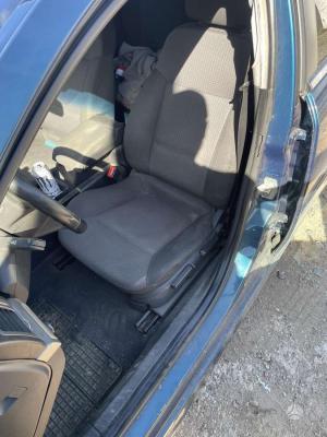 Zaļš Opel Signum 2006 Kauņa, ar dzinēja tilpumu 1.91 L un nobraukumu 301 tūkst. km par 600 €, foto 8 vietnē AUTOMOTO.COM.LV