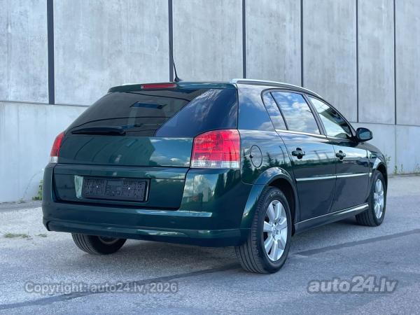 Green Opel Signum 2007 in Tartu, with an engine capacity of 2.20 L and mileage of 129 thousand km for 3950 €, photo 4 on AUTOMOTO.COM.LV