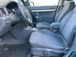 Green Opel Signum 2007 in Tartu, with an engine capacity of 2.20 L and mileage of 129 thousand km for 3950 €, photo 9 on AUTOMOTO.COM.LV
