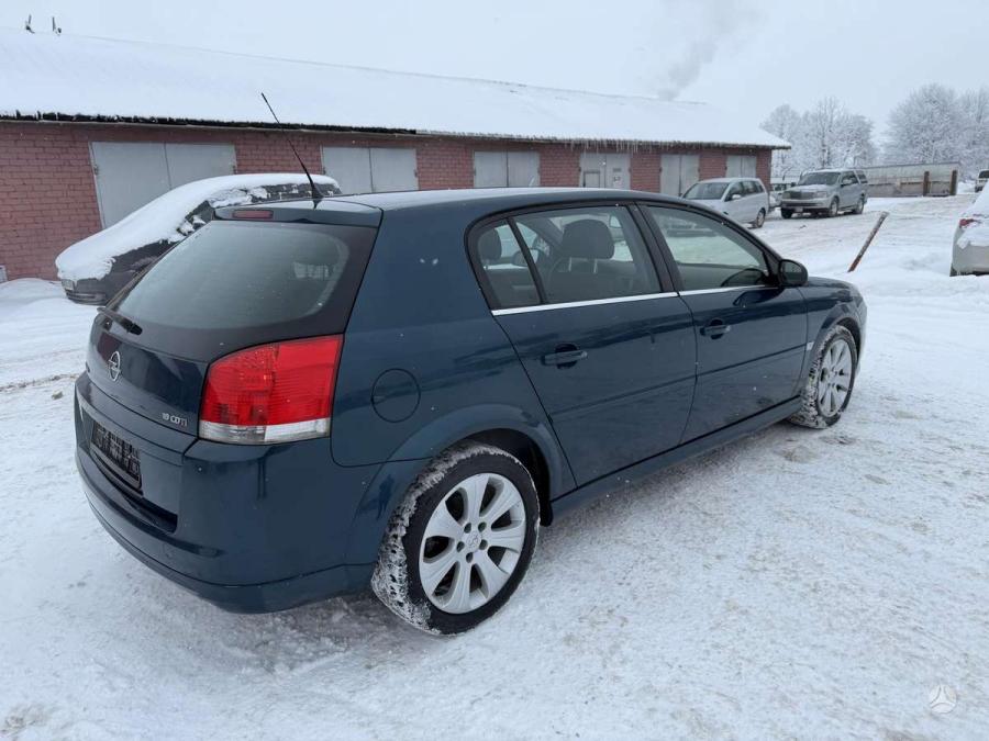 Zaļš Opel Signum 2008 Kėdainiai, ar dzinēja tilpumu 1.91 L un nobraukumu 150 tūkst. km par 1850 €, foto 5 vietnē AUTOMOTO.COM.LV