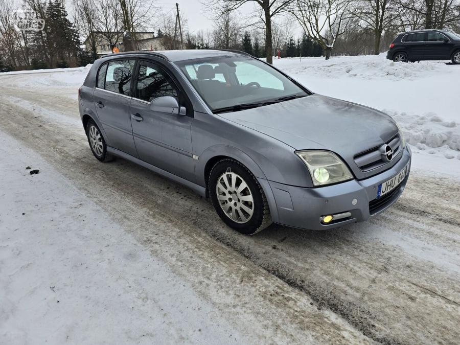 Grey Opel Signum 2003 in Radviliskis, with an engine capacity of 2.20 L and mileage of 311 thousand km for 1050 €, photo 2 on AUTOMOTO.COM.LV