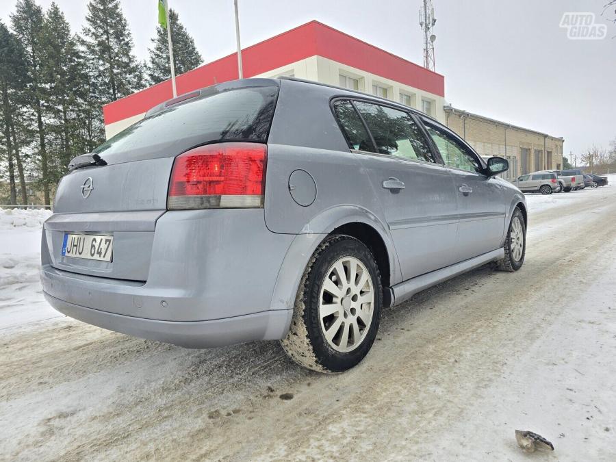 Grey Opel Signum 2003 in Radviliskis, with an engine capacity of 2.20 L and mileage of 311 thousand km for 1050 €, photo 7 on AUTOMOTO.COM.LV