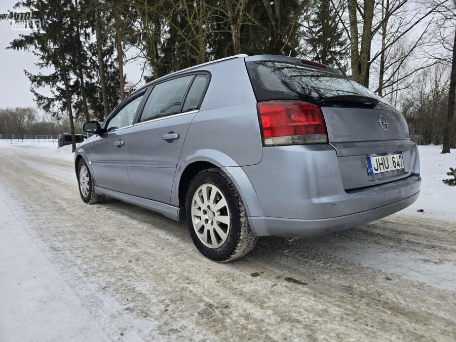 Grey Opel Signum 2003 in Radviliskis, with an engine capacity of 2.20 L and mileage of 311 thousand km for 1050 €, photo 8 on AUTOMOTO.COM.LV