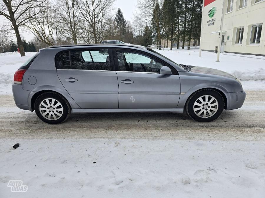 Grey Opel Signum 2003 in Radviliskis, with an engine capacity of 2.20 L and mileage of 311 thousand km for 1050 €, photo 11 on AUTOMOTO.COM.LV