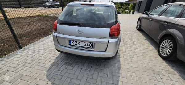 Grey Opel Signum 2003 in Klaipeda, with an engine capacity of 2.20 L and mileage of 263 thousand km for 900 €, photo 3 on AUTOMOTO.COM.LV
