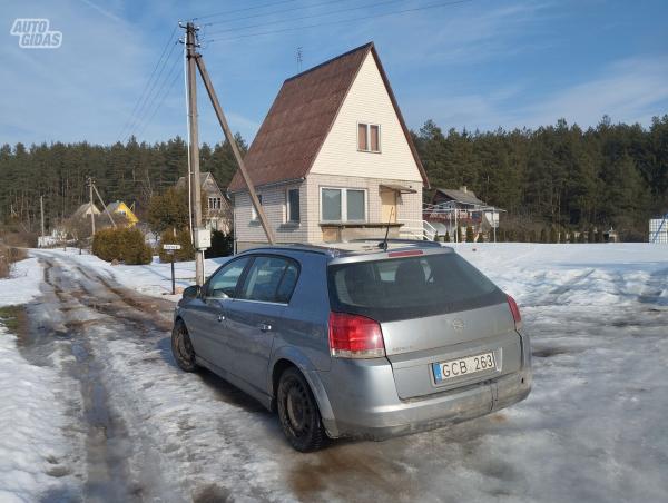 Grey Opel Signum 2003 in Alytus, with an engine capacity of 2.20 L and mileage of 431 thousand km for 850 €, photo 4 on AUTOMOTO.COM.LV
