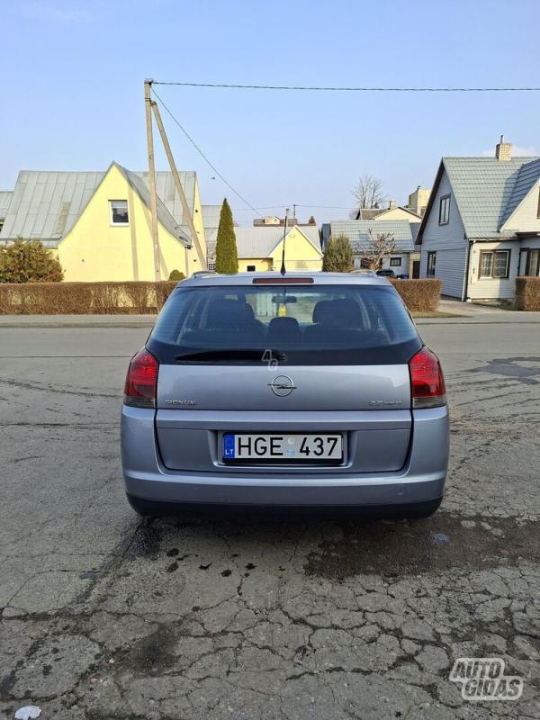 Grey Opel Signum 2003 in Alytus, with an engine capacity of 2.20 L and mileage of 378 thousand km for 400 €, photo 7 on AUTOMOTO.COM.LV