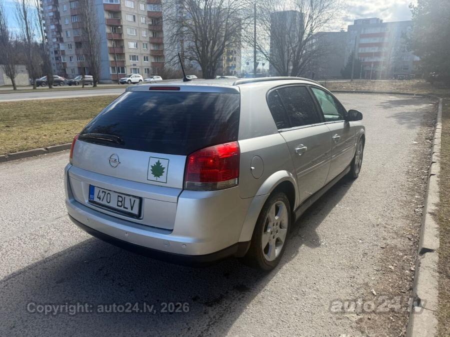 Grey Opel Signum 2003 in Tallinn, with an engine capacity of 2.20 L and mileage of 375 thousand km for 1200 €, photo 3 on AUTOMOTO.COM.LV