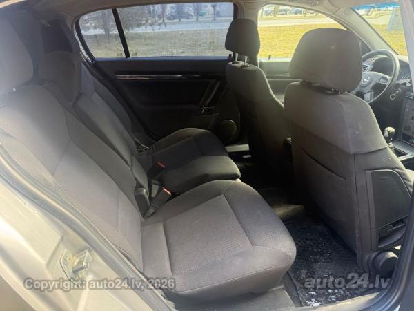 Grey Opel Signum 2003 in Tallinn, with an engine capacity of 2.20 L and mileage of 375 thousand km for 1200 €, photo 6 on AUTOMOTO.COM.LV