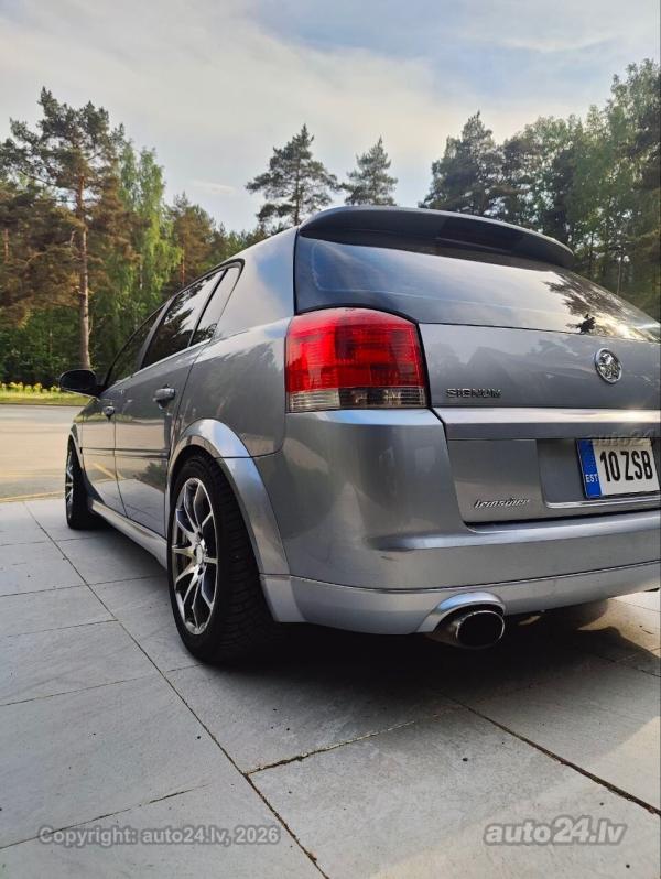 Pelēks Opel Signum 2003 Tallina, ar dzinēja tilpumu 3.20 L un nobraukumu 196 tūkst. km par 3800 €, foto 8 vietnē AUTOMOTO.COM.LV