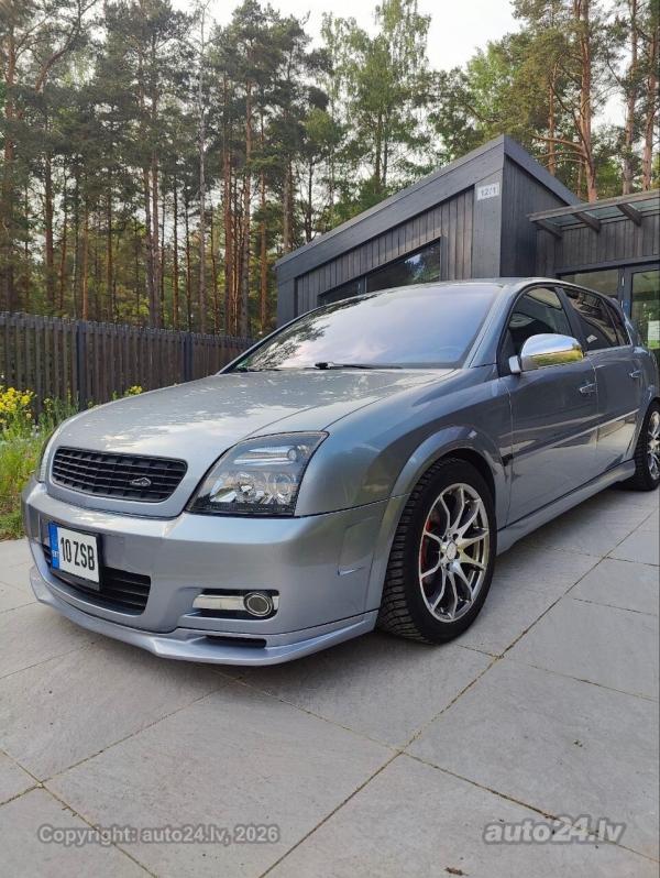 Pelēks Opel Signum 2003 Tallina, ar dzinēja tilpumu 3.20 L un nobraukumu 196 tūkst. km par 3800 €, foto 9 vietnē AUTOMOTO.COM.LV