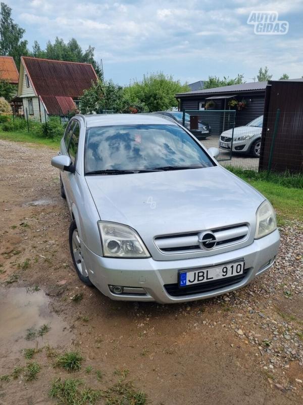 Grey Opel Signum 2003 in Alytus, with an engine capacity of 2.20 L and mileage of 280 thousand km for 520 €, photo 2 on AUTOMOTO.COM.LV