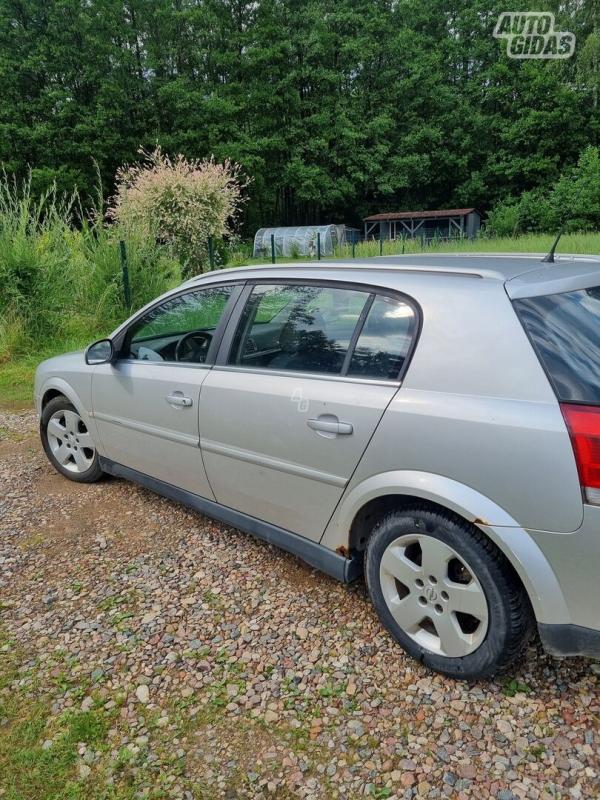 Grey Opel Signum 2003 in Alytus, with an engine capacity of 2.20 L and mileage of 280 thousand km for 520 €, photo 5 on AUTOMOTO.COM.LV