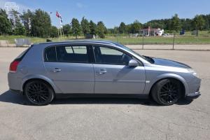 Grey Opel Signum 2003 in Utena, with an engine capacity of 2.20 L and mileage of 400 thousand km for 1000 €, photo 6 on AUTOMOTO.COM.LV