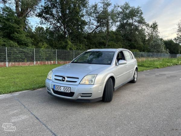 Grey Opel Signum 2003 in Vilnius, with an engine capacity of 2.20 L and mileage of 301 thousand km for 800 €, photo 2 on AUTOMOTO.COM.LV