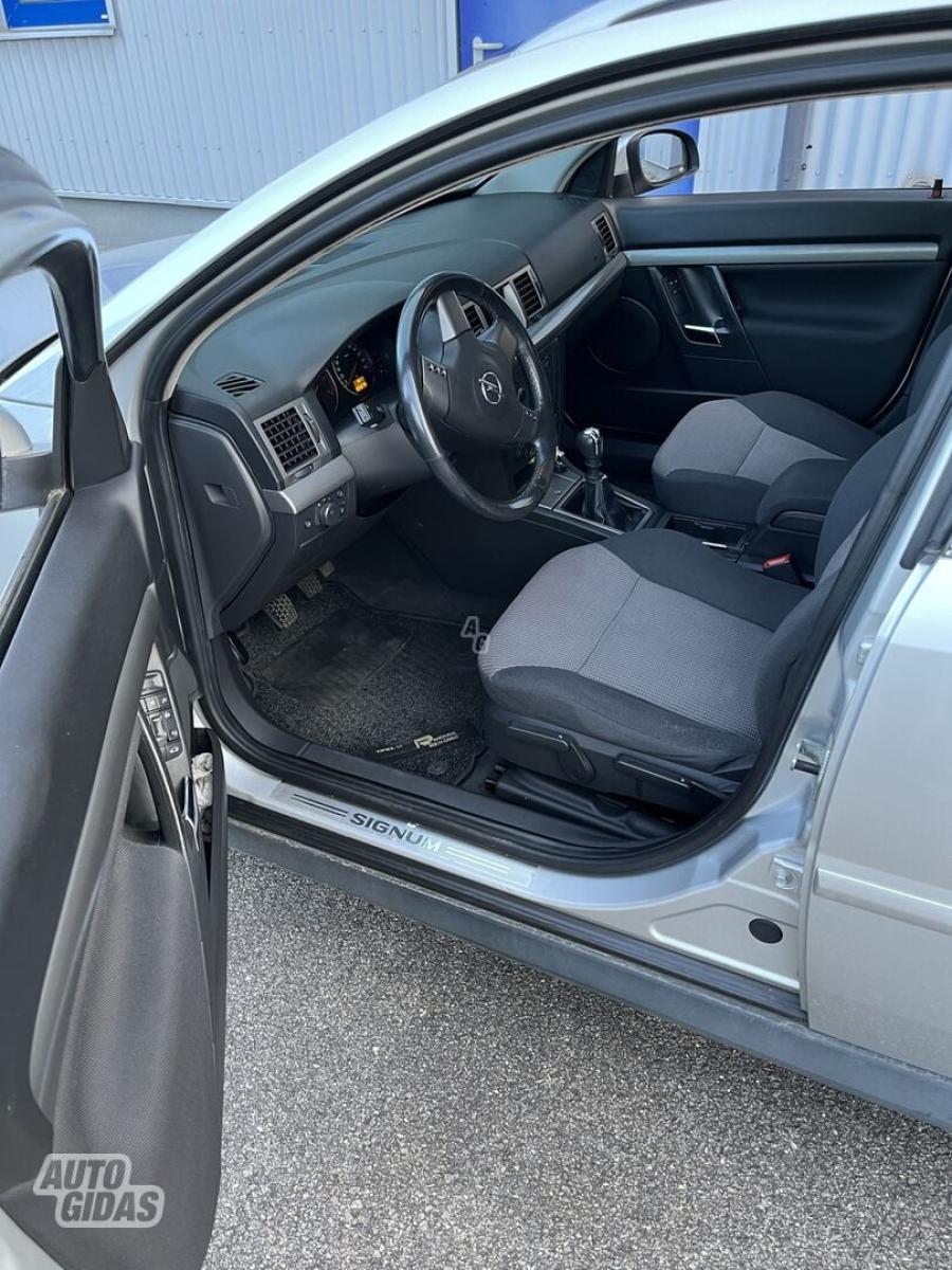 Grey Opel Signum 2003 in Vilnius, with an engine capacity of 2.20 L and mileage of 301 thousand km for 800 €, photo 6 on AUTOMOTO.COM.LV