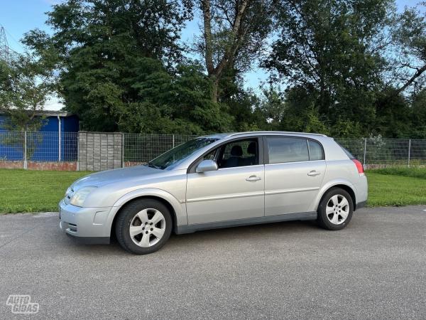 Grey Opel Signum 2003 in Vilnius, with an engine capacity of 2.20 L and mileage of 305 thousand km for 750 €, photo 3 on AUTOMOTO.COM.LV