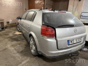 Pelēks Opel Signum 2003 Cēsis, ar dzinēja tilpumu 2.20 L un nobraukumu 300 tūkst. km par 350 €, foto 4 vietnē AUTOMOTO.COM.LV