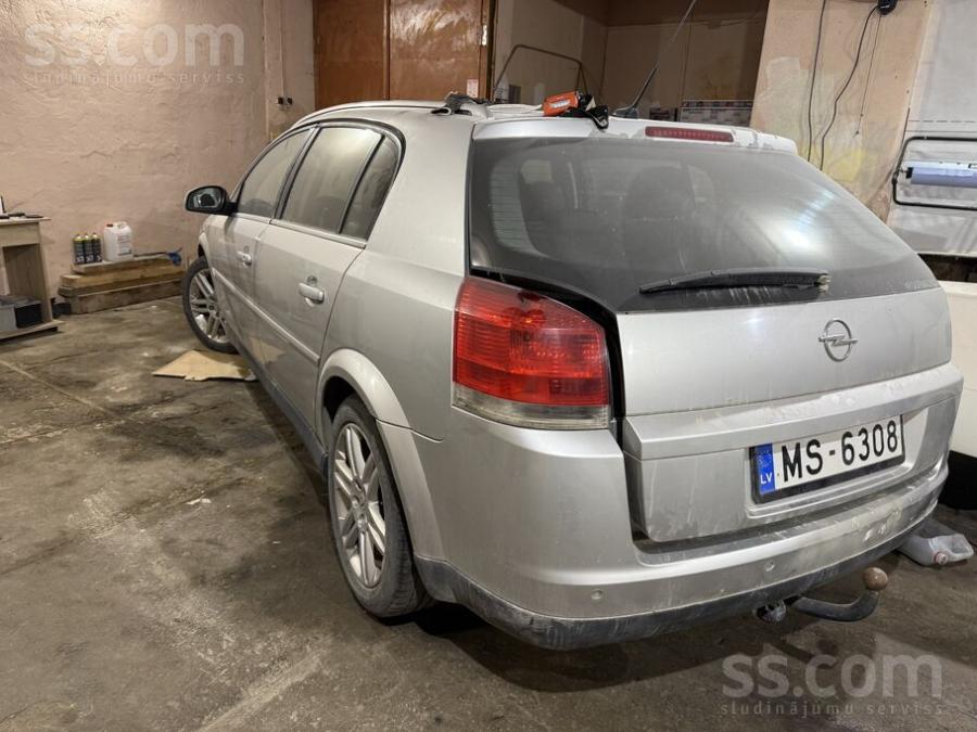 Pelēks Opel Signum 2003 Cēsis, ar dzinēja tilpumu 2.20 L un nobraukumu 300 tūkst. km par 350 €, foto 4 vietnē AUTOMOTO.COM.LV
