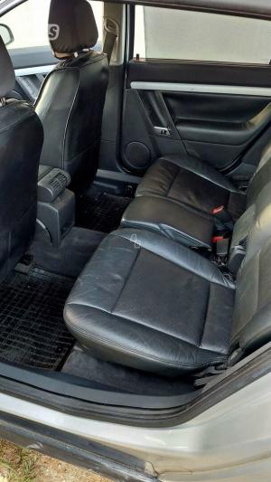 Pelēks Opel Signum 2003 Panevēža, ar dzinēja tilpumu 3.20 L un nobraukumu 260 tūkst. km par 650 €, foto 10 vietnē AUTOMOTO.COM.LV