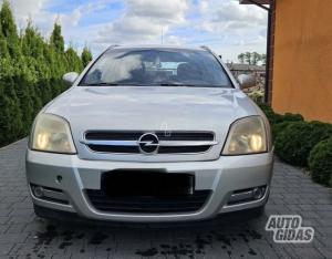 Grey Opel Signum 2004 in Kaunas, with an engine capacity of 2.20 L and mileage of 290 thousand km for 900 €, photo 3 on AUTOMOTO.COM.LV