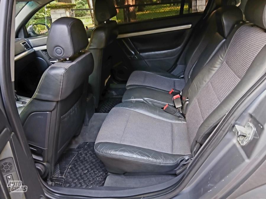 Grey Opel Signum 2004 in Klaipeda, with an engine capacity of 1.90 L and mileage of 284 thousand km for 1650 €, photo 19 on AUTOMOTO.COM.LV