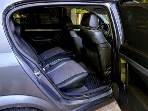 Grey Opel Signum 2004 in Klaipeda, with an engine capacity of 1.90 L and mileage of 284 thousand km for 1650 €, photo 20 on AUTOMOTO.COM.LV