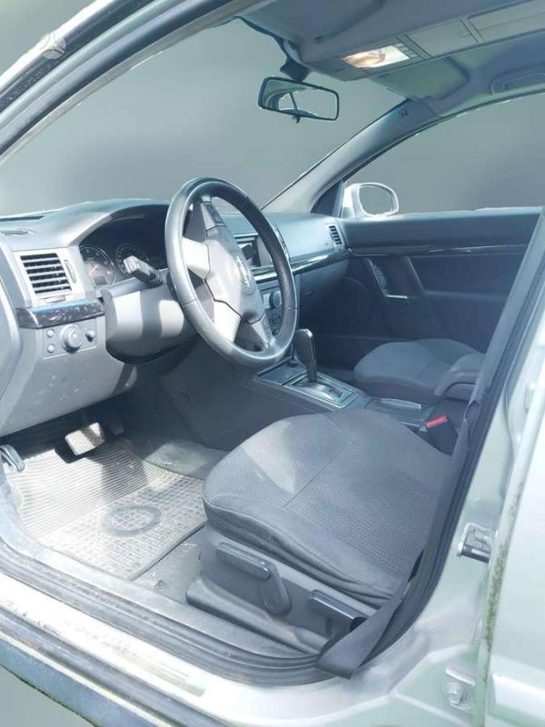Pelēks Opel Signum 2004 Kauņa, ar dzinēja tilpumu 1.91 L un nobraukumu 220 tūkst. km par 1200 €, foto 2 vietnē AUTOMOTO.COM.LV
