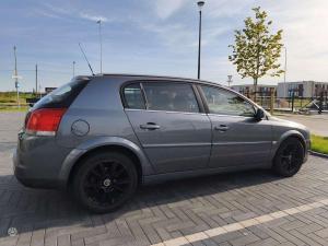 Grey Opel Signum 2004 in Klaipeda, with an engine capacity of 2.17 L and mileage of 306 thousand km for 1200 €, photo 5 on AUTOMOTO.COM.LV
