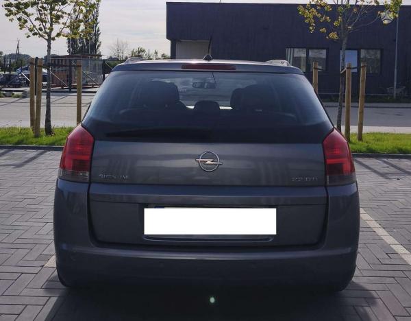Grey Opel Signum 2004 in Klaipeda, with an engine capacity of 2.17 L and mileage of 306 thousand km for 1200 €, photo 6 on AUTOMOTO.COM.LV