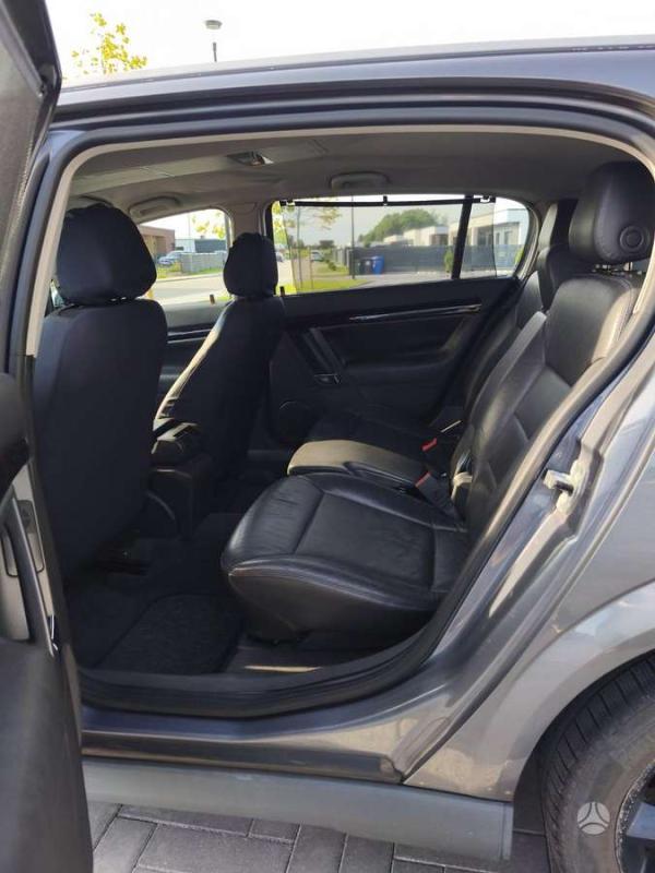 Grey Opel Signum 2004 in Klaipeda, with an engine capacity of 2.17 L and mileage of 306 thousand km for 1200 €, photo 11 on AUTOMOTO.COM.LV