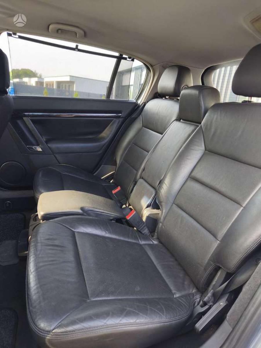 Grey Opel Signum 2004 in Klaipeda, with an engine capacity of 2.17 L and mileage of 306 thousand km for 1200 €, photo 12 on AUTOMOTO.COM.LV